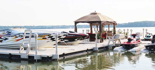 Wave Armor Floating Docks | MarineMax Nisswa