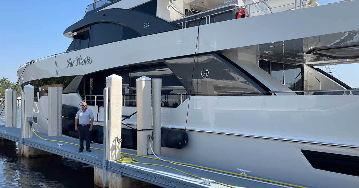 MarineMax Yacht Broker Honored by Ocean Alexander