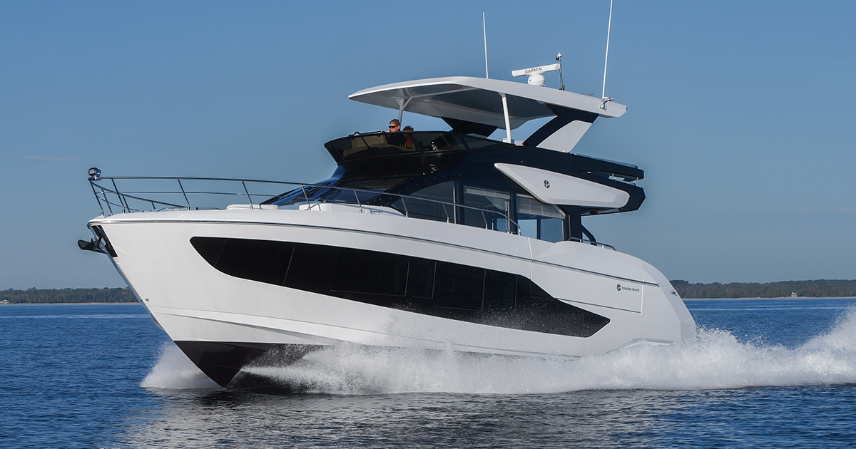 Cruisers Yachts FLY | MarineMax
