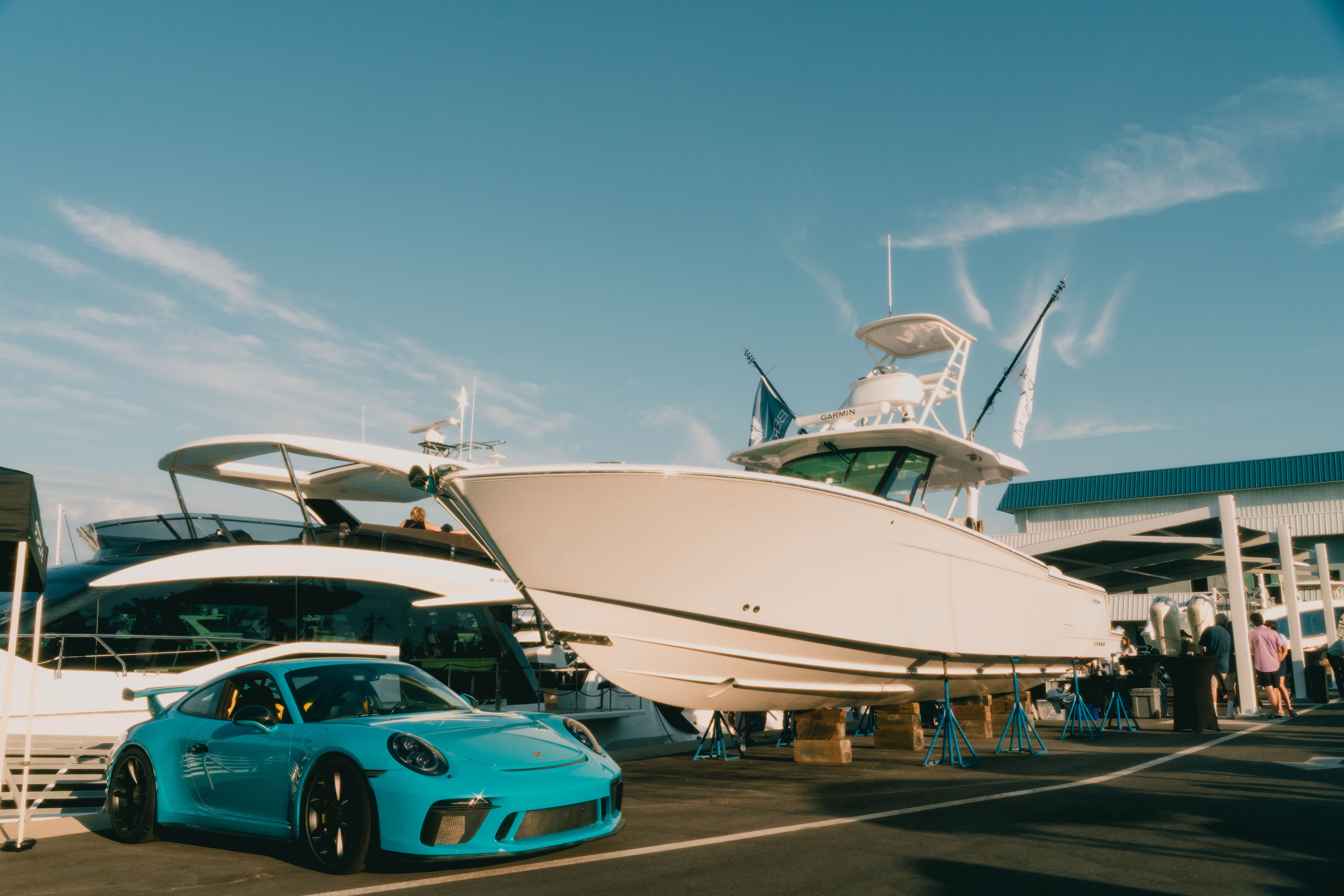 Boating Activities - Raft-ups, Rendezvous, Docktails & more, MarineMax ...