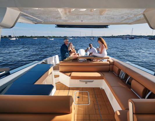 Boating Activities - Raft-ups, Rendezvous, Docktails & more, MarineMax ...