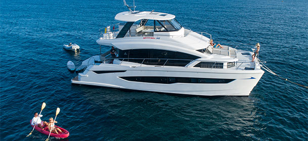 Top 5 Reasons to Choose Crewed Charter