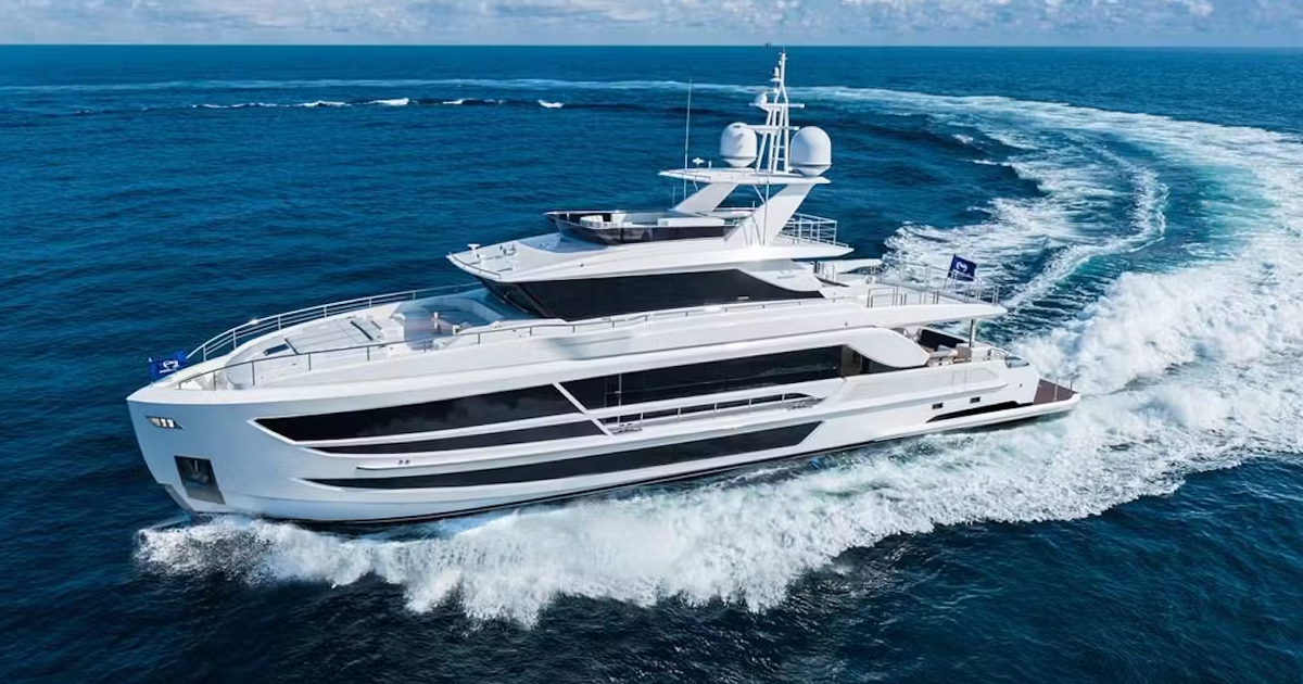 MarineMax Yachts Announces The Sale Of A 2025 Horizon FD110 Tri-deck
